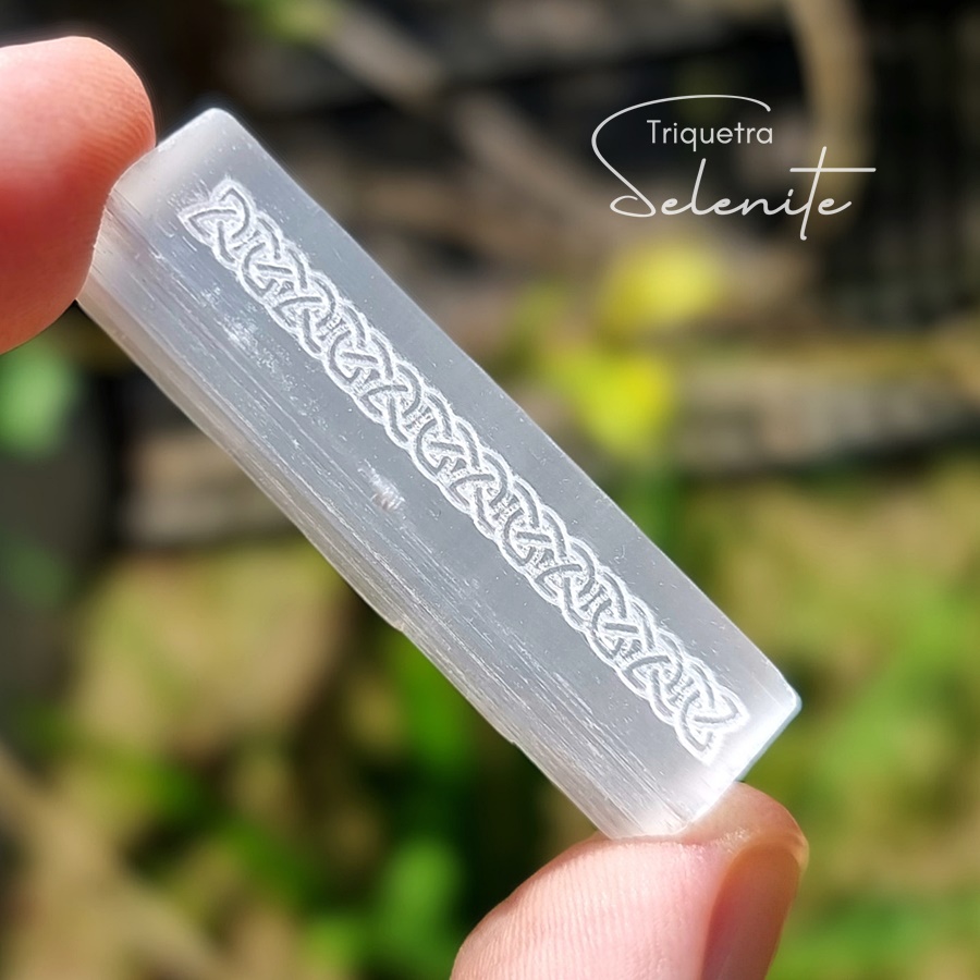 Selenite Engraving 5cm – World Gemstones