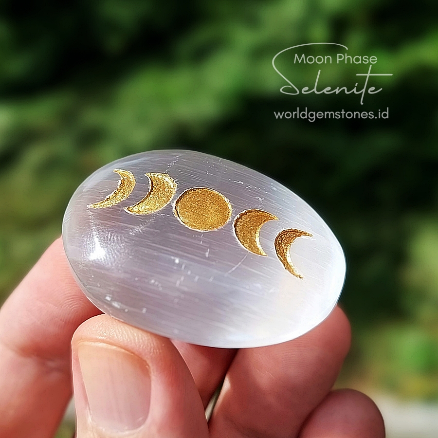 Engraved Selenite Palm Stone – Moon Phase – World Gemstones